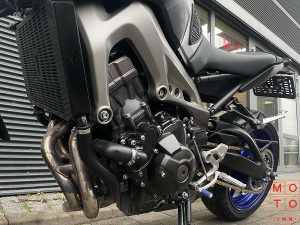 Yamaha MT 09 2015 in Riga, with an engine capacity of 0.85 L and mileage of 18 thousand km for 4999 €, photo 11 on AUTOMOTO.COM.LV