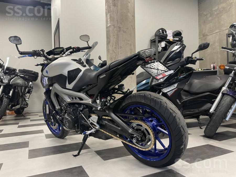Yamaha MT 09 2015 in Riga, with an engine capacity of 0.85 L and mileage of 0 thousand km for 4899 €, photo 3 on AUTOMOTO.COM.LV