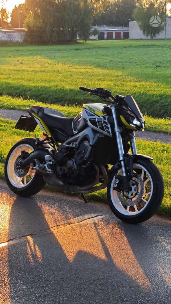Yamaha MT 09 2015 in Kupiskis, with an engine capacity of 0.89 L and mileage of 39 thousand km for 4500 €, photo 1 on AUTOMOTO.COM.LV