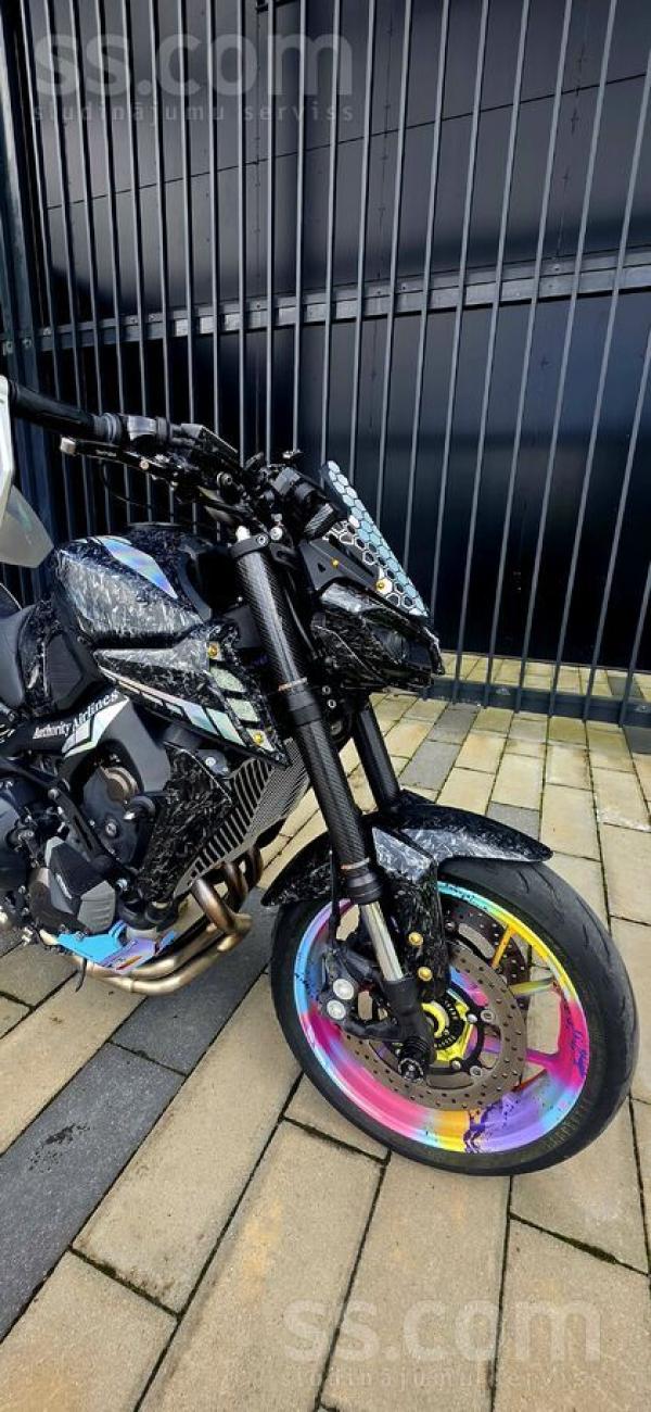Yamaha MT 09 2018 in Cesis, with an engine capacity of 0.85 L and mileage of 0 thousand km for 7500 €, photo 3 on AUTOMOTO.COM.LV