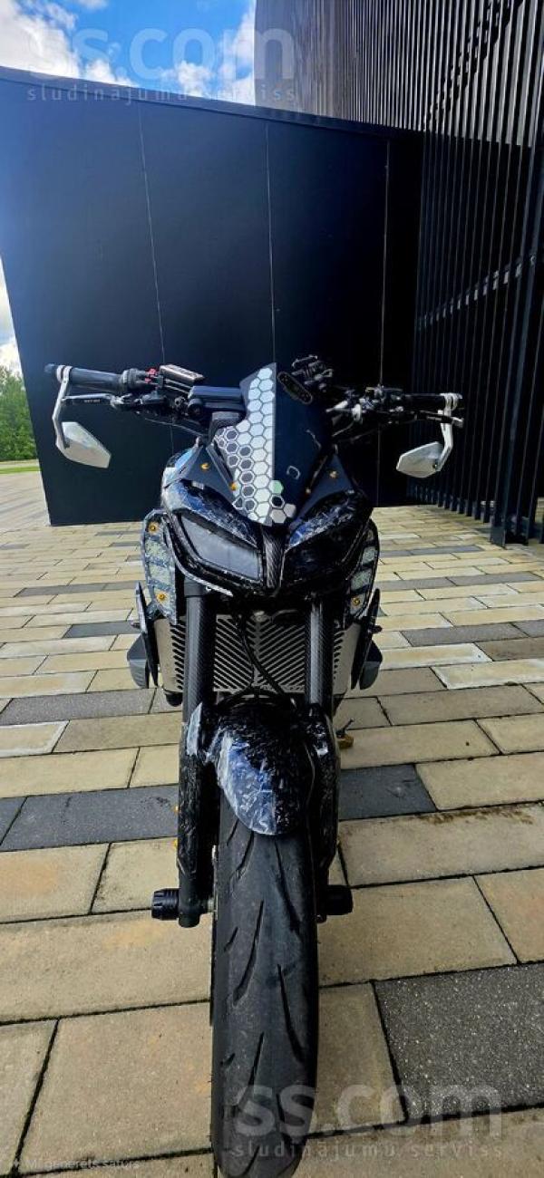 Yamaha MT 09 2018 in Cesis, with an engine capacity of 0.85 L and mileage of 0 thousand km for 7500 €, photo 4 on AUTOMOTO.COM.LV