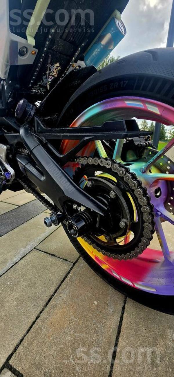 Yamaha MT 09 2018 in Cesis, with an engine capacity of 0.85 L and mileage of 0 thousand km for 7500 €, photo 8 on AUTOMOTO.COM.LV