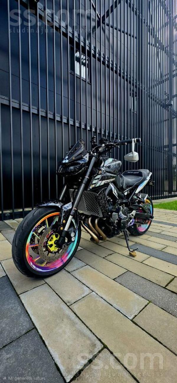 Yamaha MT 09 2018 in Cesis, with an engine capacity of 0.85 L and mileage of 0 thousand km for 7500 €, photo 9 on AUTOMOTO.COM.LV