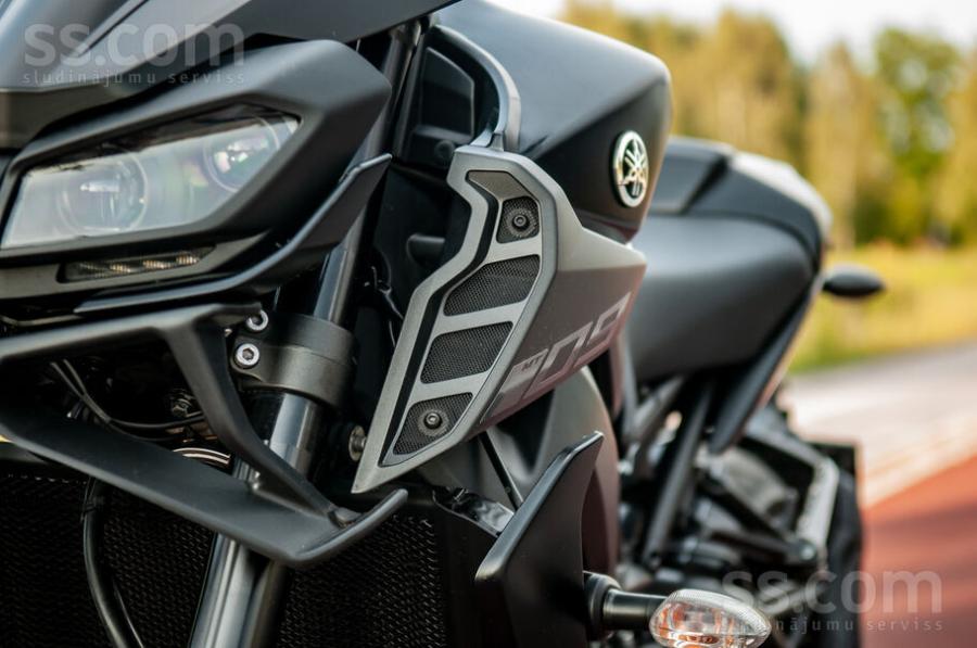 Yamaha MT 09 2019 in Jelgava, with an engine capacity of 0.90 L and mileage of 0 thousand km for 7800 €, photo 9 on AUTOMOTO.COM.LV