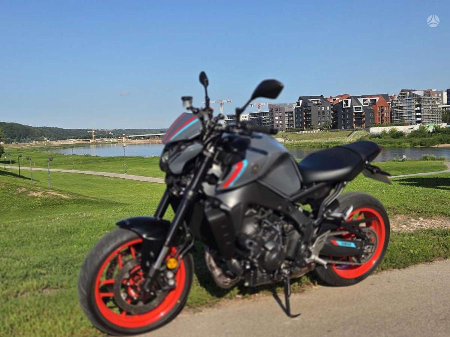 Yamaha MT 09 2021 in Kaunas, with an engine capacity of 0.89 L and mileage of 2 thousand km for 7949 €, photo 4 on AUTOMOTO.COM.LV