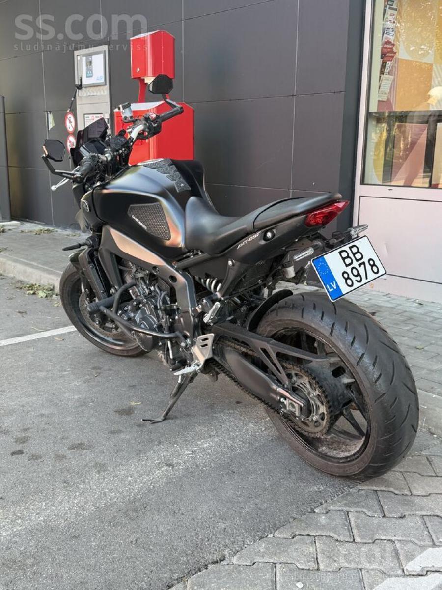 Yamaha MT 09 2022 in Riga, with an engine capacity of 0.90 L and mileage of 0 thousand km for 7700 €, photo 6 on AUTOMOTO.COM.LV