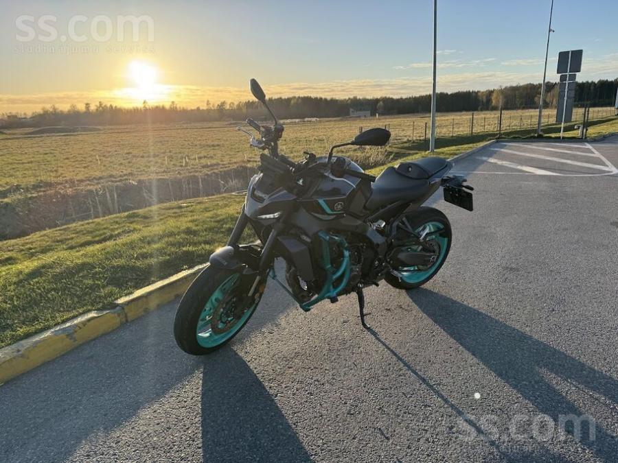 Yamaha MT 09 2024 in Riga, with an engine capacity of 0.90 L and mileage of 0 thousand km for 8990 €, photo 3 on AUTOMOTO.COM.LV