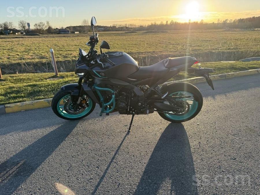 Yamaha MT 09 2024 in Riga, with an engine capacity of 0.90 L and mileage of 0 thousand km for 8990 €, photo 7 on AUTOMOTO.COM.LV