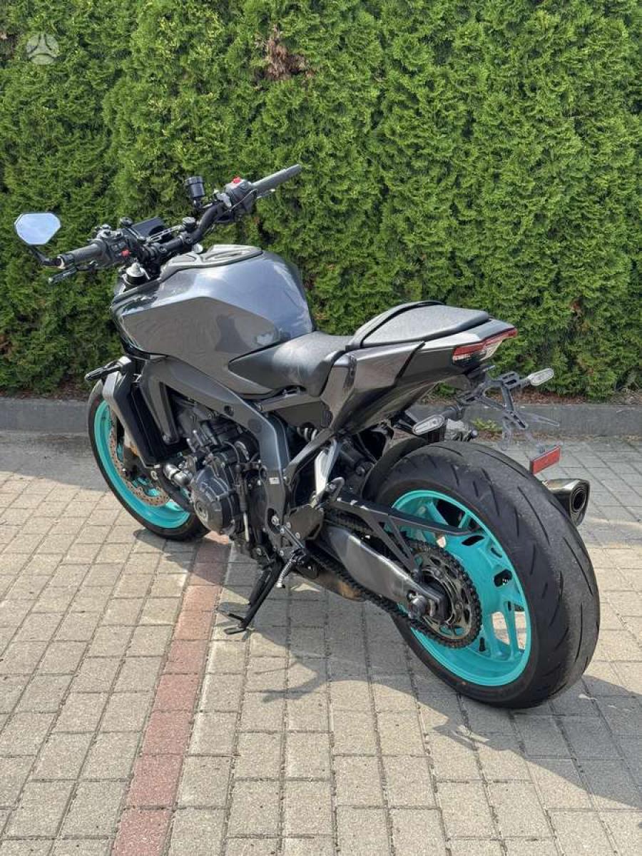 Yamaha MT 09 2024 in Alytus, with an engine capacity of 0.90 L and mileage of 12 thousand km for 7700 €, photo 4 on AUTOMOTO.COM.LV
