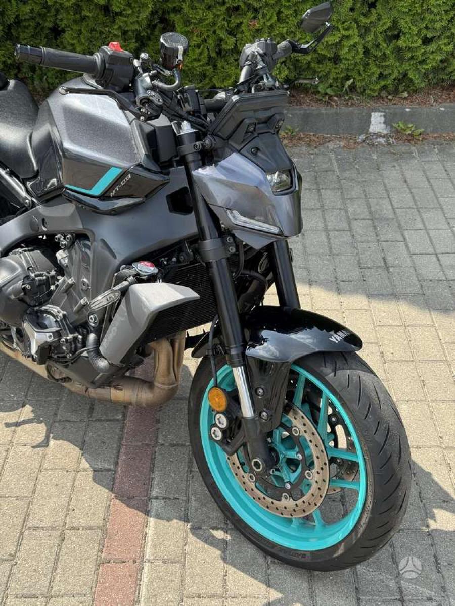Yamaha MT 09 2024 in Alytus, with an engine capacity of 0.90 L and mileage of 12 thousand km for 7700 €, photo 6 on AUTOMOTO.COM.LV
