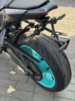 Yamaha MT 09 2024 in Alytus, with an engine capacity of 0.90 L and mileage of 12 thousand km for 7700 €, photo 13 on AUTOMOTO.COM.LV