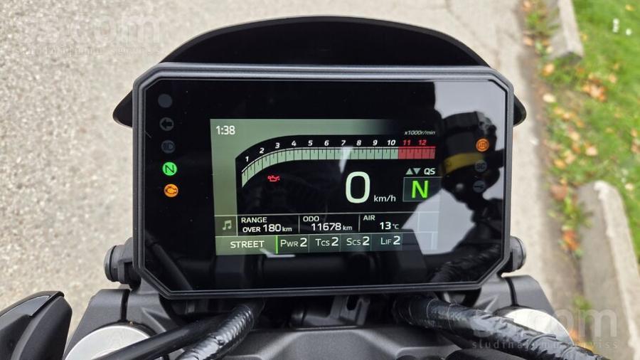 Yamaha MT 09 2024 in Riga, with an engine capacity of 0.89 L and mileage of 0 thousand km for 10000 €, photo 5 on AUTOMOTO.COM.LV