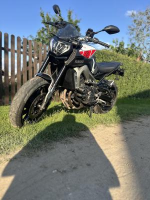 White Yamaha MT 09 2015 in Tukums, with an engine capacity of 0.90 L and mileage of 37 thousand km for 5700 €, photo  on AUTOMOTO.COM.LV