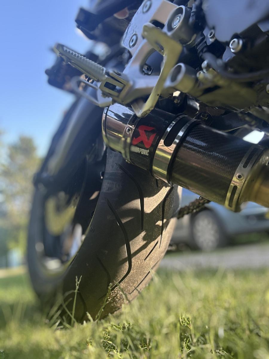 White Yamaha MT 09 2015 in Tukums, with an engine capacity of 0.90 L and mileage of 37 thousand km for 5700 €, photo 7 on AUTOMOTO.COM.LV