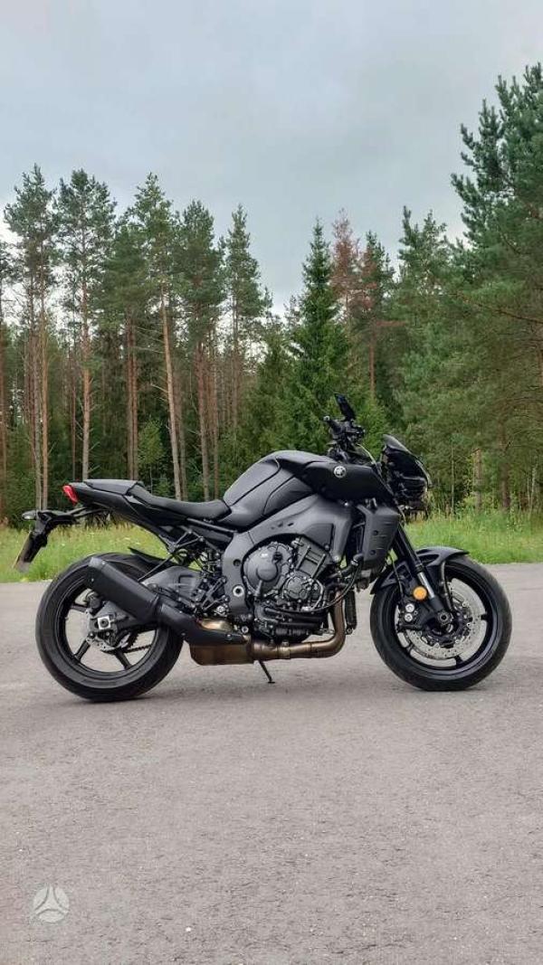 Черный Ямаха MT 10 2023 в Вильнюс, объемом двигателя 1.00 л и пробегом 3 тыс. км за 10999 €, фото 2 на AUTOMOTO.COM.LV