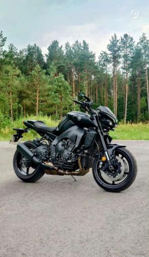 Black Yamaha MT 10 2023 in Vilnius, with an engine capacity of 1.00 L and mileage of 3 thousand km for 10999 €, photo 13 on AUTOMOTO.COM.LV