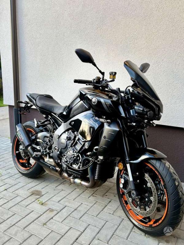 Melns Yamaha MT 10 2023 Kauņa, ar dzinēja tilpumu 1.00 L un nobraukumu 18 tūkst. km par 9700 €, foto 1 vietnē AUTOMOTO.COM.LV