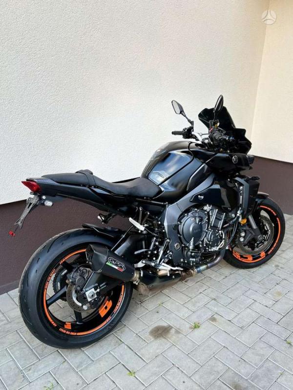 Melns Yamaha MT 10 2023 Kauņa, ar dzinēja tilpumu 1.00 L un nobraukumu 18 tūkst. km par 9700 €, foto 5 vietnē AUTOMOTO.COM.LV