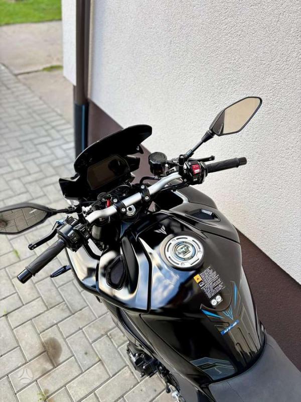 Melns Yamaha MT 10 2023 Kauņa, ar dzinēja tilpumu 1.00 L un nobraukumu 18 tūkst. km par 9700 €, foto 7 vietnē AUTOMOTO.COM.LV