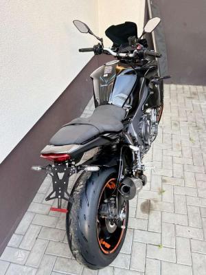 Melns Yamaha MT 10 2023 Kauņa, ar dzinēja tilpumu 1.00 L un nobraukumu 18 tūkst. km par 9700 €, foto 8 vietnē AUTOMOTO.COM.LV