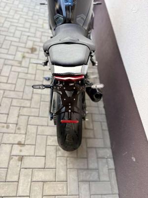 Melns Yamaha MT 10 2023 Kauņa, ar dzinēja tilpumu 1.00 L un nobraukumu 18 tūkst. km par 9700 €, foto 10 vietnē AUTOMOTO.COM.LV