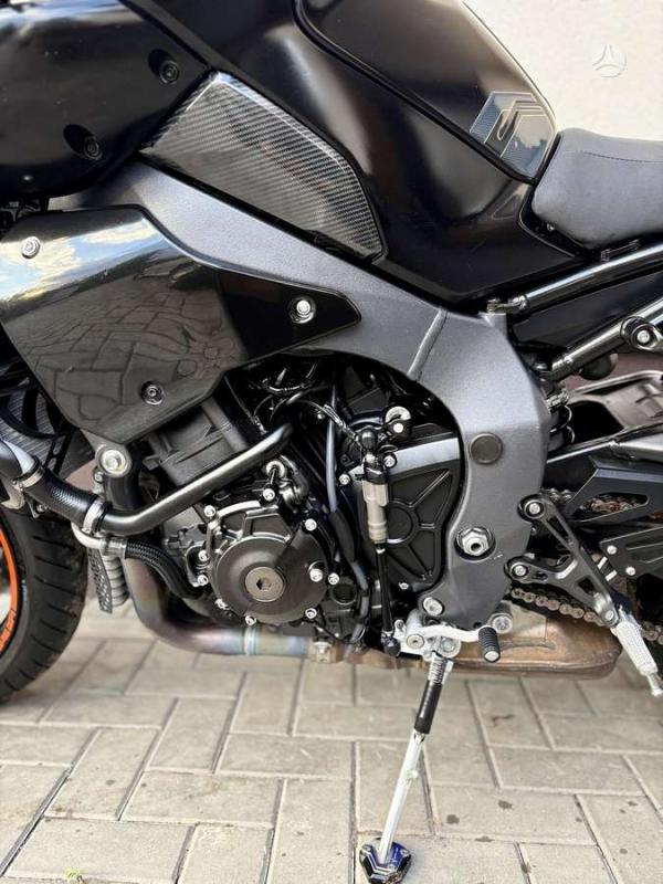 Melns Yamaha MT 10 2023 Kauņa, ar dzinēja tilpumu 1.00 L un nobraukumu 18 tūkst. km par 9700 €, foto 11 vietnē AUTOMOTO.COM.LV