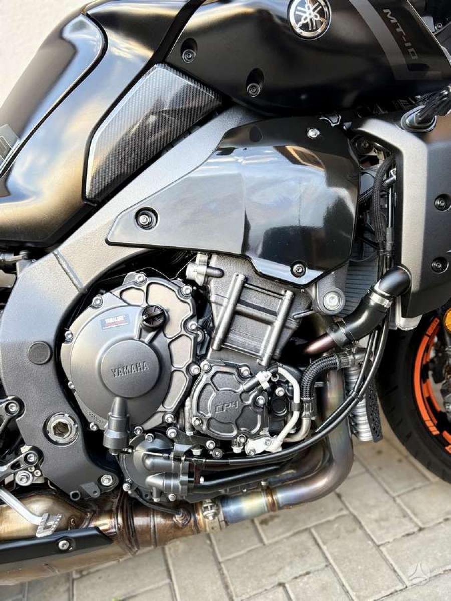 Melns Yamaha MT 10 2023 Kauņa, ar dzinēja tilpumu 1.00 L un nobraukumu 18 tūkst. km par 9700 €, foto 12 vietnē AUTOMOTO.COM.LV