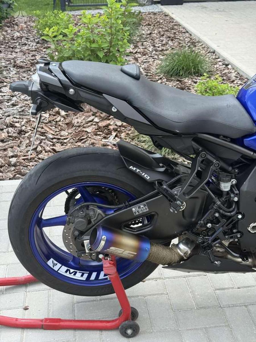 Blue Yamaha MT 10 2016 in Kaunas, with an engine capacity of 1.00 L and mileage of 28 thousand km for 8500 €, photo 5 on AUTOMOTO.COM.LV