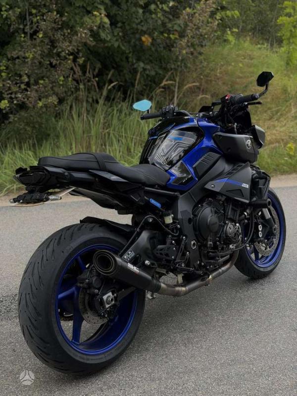 Blue Yamaha MT 10 2018 in Vilnius, with an engine capacity of 1.00 L and mileage of 30 thousand km for 8150 €, photo 6 on AUTOMOTO.COM.LV