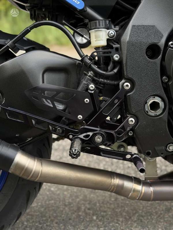 Blue Yamaha MT 10 2018 in Vilnius, with an engine capacity of 1.00 L and mileage of 30 thousand km for 8150 €, photo 9 on AUTOMOTO.COM.LV