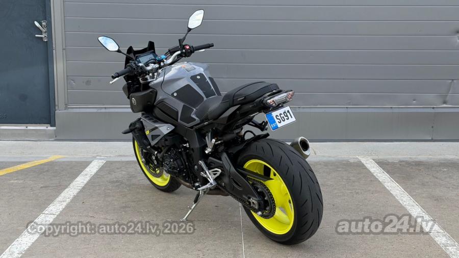 Pelēks Yamaha MT 10 2016 Tallina, ar dzinēja tilpumu 1.00 L un nobraukumu 29 tūkst. km par 9499 €, foto 3 vietnē AUTOMOTO.COM.LV