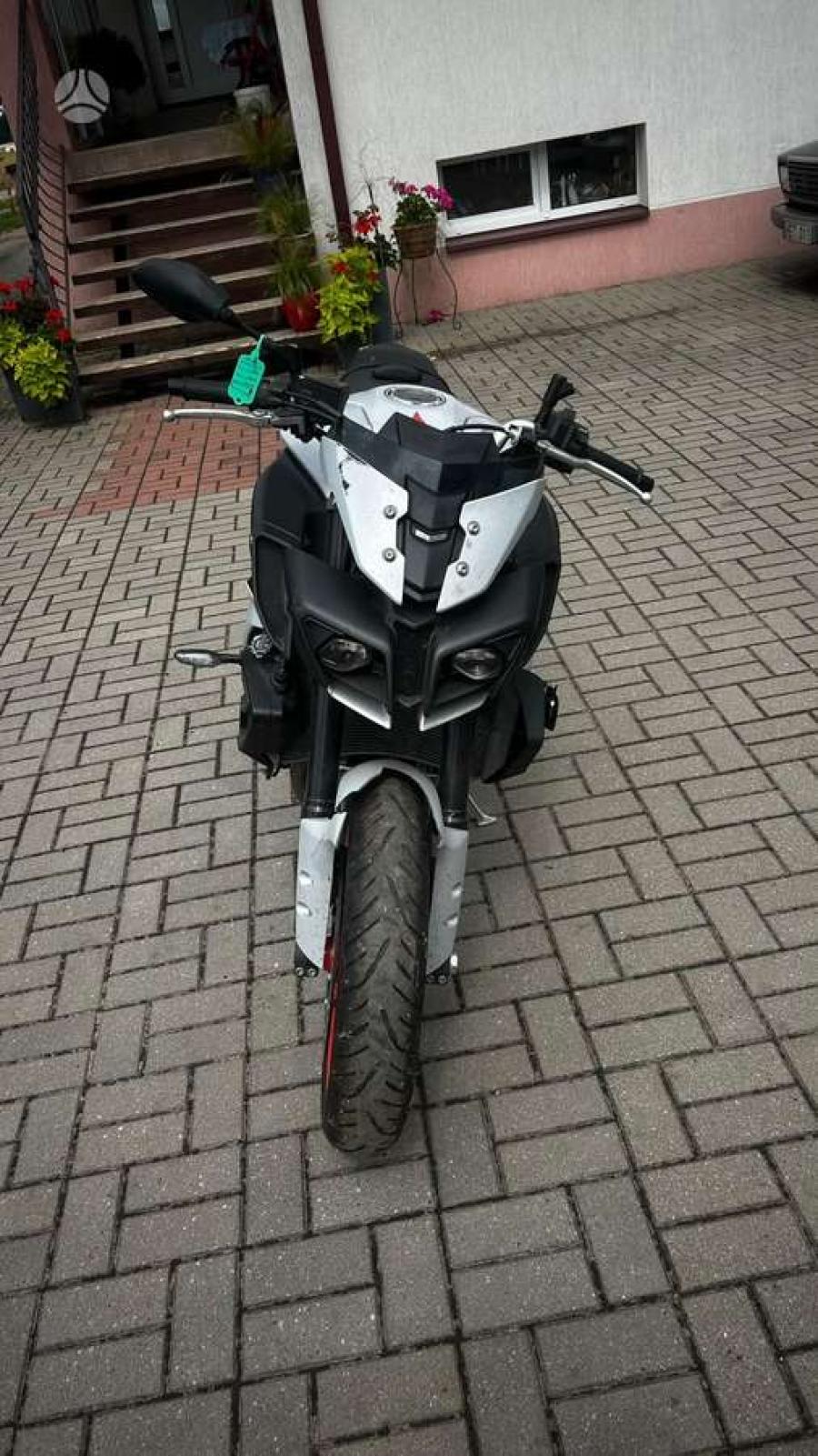 Grey Yamaha MT 10 2021 in Marijampole, with an engine capacity of 1.00 L and mileage of 13 thousand km for 3500 €, photo 5 on AUTOMOTO.COM.LV