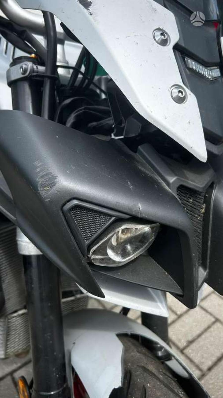 Grey Yamaha MT 10 2021 in Marijampole, with an engine capacity of 1.00 L and mileage of 13 thousand km for 3500 €, photo 7 on AUTOMOTO.COM.LV