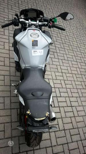 Grey Yamaha MT 10 2021 in Marijampole, with an engine capacity of 1.00 L and mileage of 13 thousand km for 3500 €, photo 11 on AUTOMOTO.COM.LV