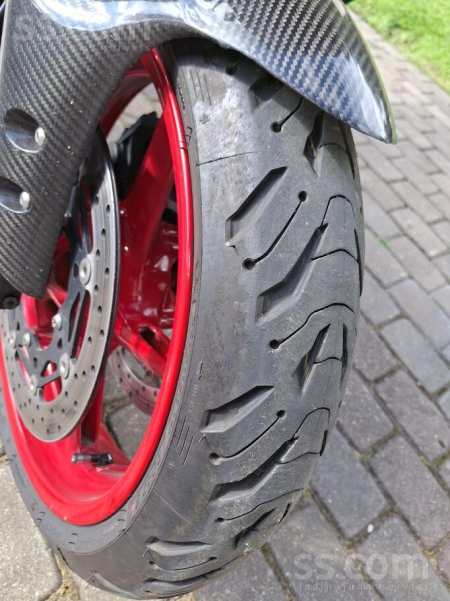 Yamaha MT 10 2010 Ventspils, ar dzinēja tilpumu 1.00 L un nobraukumu 0 tūkst. km par 10000 €, foto 9 vietnē AUTOMOTO.COM.LV