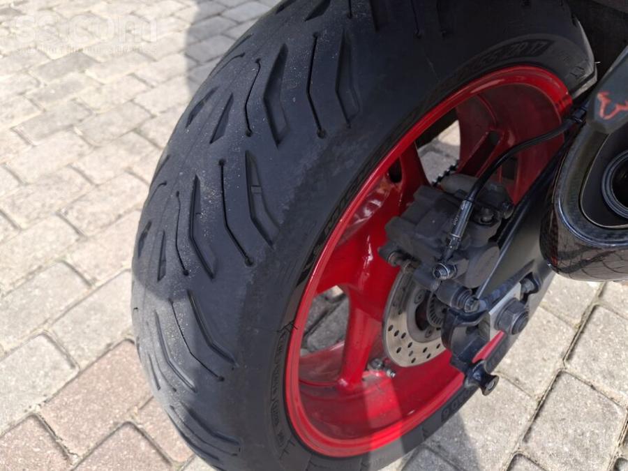 Yamaha MT 10 2010 Ventspils, ar dzinēja tilpumu 1.00 L un nobraukumu 0 tūkst. km par 10000 €, foto 10 vietnē AUTOMOTO.COM.LV