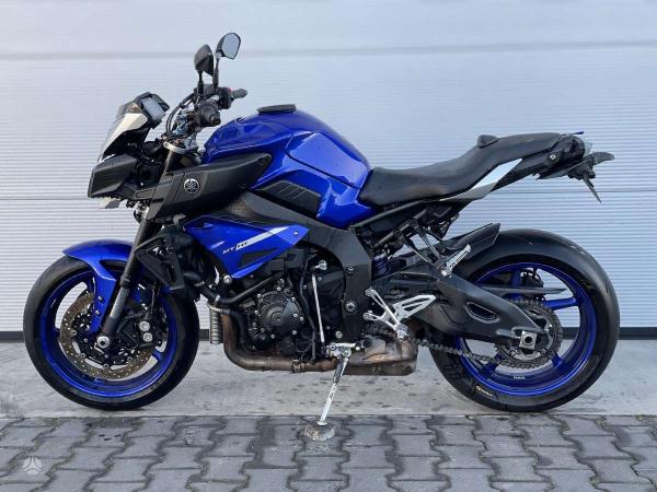 Yamaha MT 10 2016 in Vilkaviskis, with an engine capacity of 1.00 L and mileage of 28 thousand km for 6200 €, photo 4 on AUTOMOTO.COM.LV