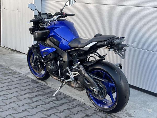 Yamaha MT 10 2016 in Vilkaviskis, with an engine capacity of 1.00 L and mileage of 28 thousand km for 6200 €, photo 5 on AUTOMOTO.COM.LV