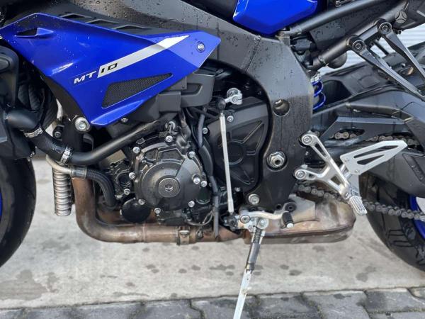 Yamaha MT 10 2016 in Vilkaviskis, with an engine capacity of 1.00 L and mileage of 28 thousand km for 6200 €, photo 8 on AUTOMOTO.COM.LV