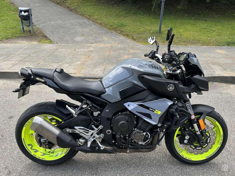 Yamaha MT 10 2016 in Telschi, with an engine capacity of 1.00 L and mileage of 19 thousand km for 8800 €, photo 1 on AUTOMOTO.COM.LV