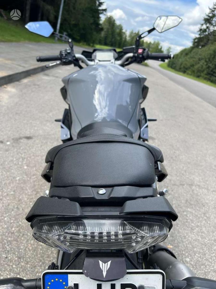 Yamaha MT 10 2016 in Telschi, with an engine capacity of 1.00 L and mileage of 19 thousand km for 8800 €, photo 6 on AUTOMOTO.COM.LV