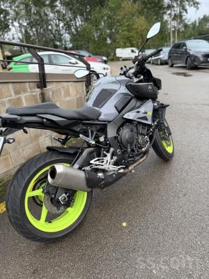 Yamaha MT 10 2016 Rīga, ar dzinēja tilpumu 1.00 L un nobraukumu 0 tūkst. km par 7700 €, foto 4 vietnē AUTOMOTO.COM.LV