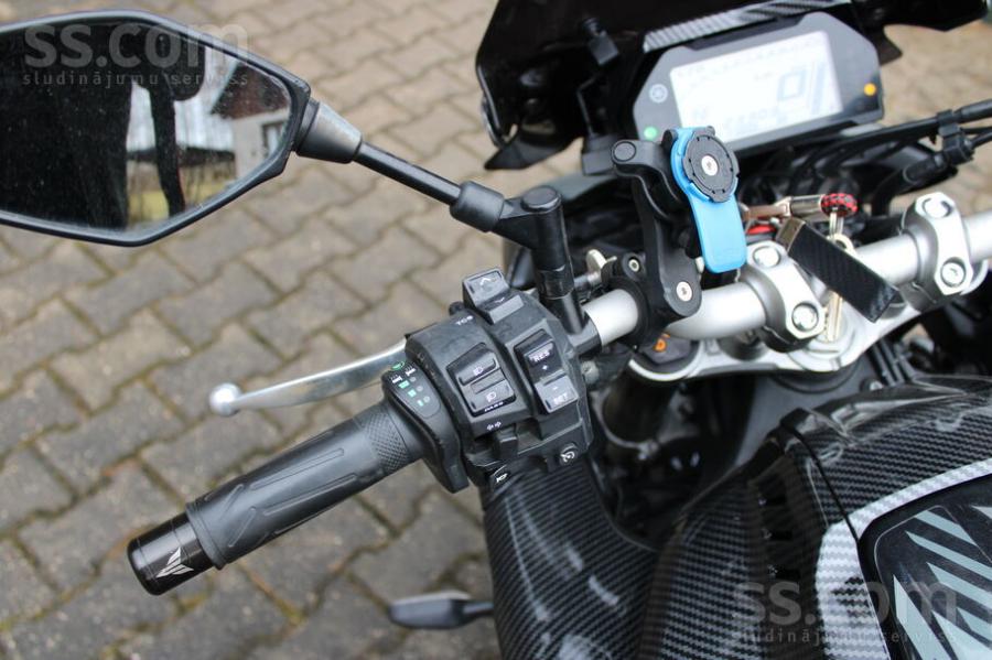 Yamaha MT 10 2018 in Riga, with an engine capacity of 1.00 L and mileage of 0 thousand km for 9300 €, photo 7 on AUTOMOTO.COM.LV