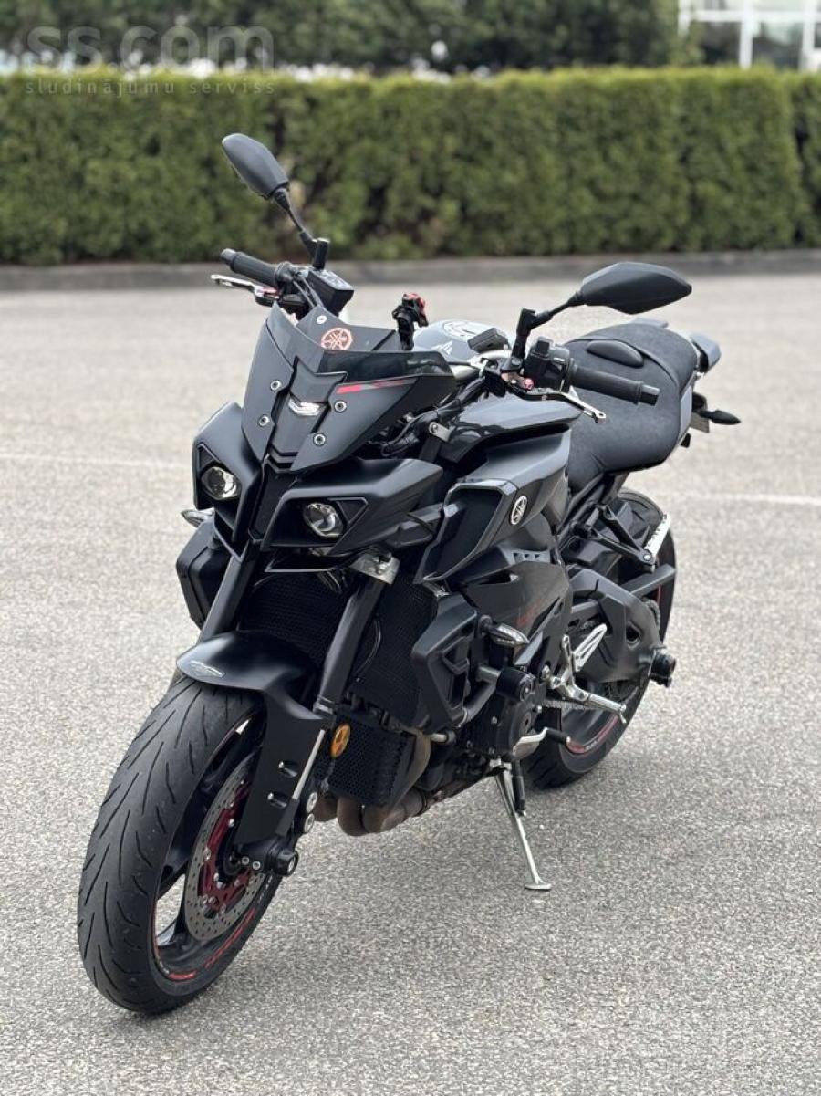 Yamaha MT 10 2018 in Riga, with an engine capacity of 1.00 L and mileage of 0 thousand km for 9300 €, photo 3 on AUTOMOTO.COM.LV