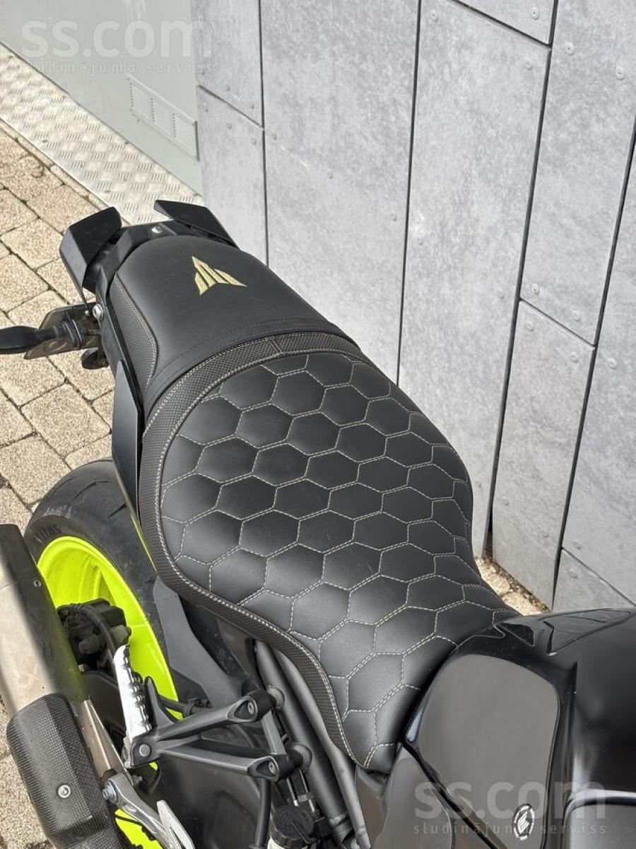Yamaha MT 10 2018 Rīga, ar dzinēja tilpumu 1.00 L un nobraukumu 0 tūkst. km par 8500 €, foto 6 vietnē AUTOMOTO.COM.LV