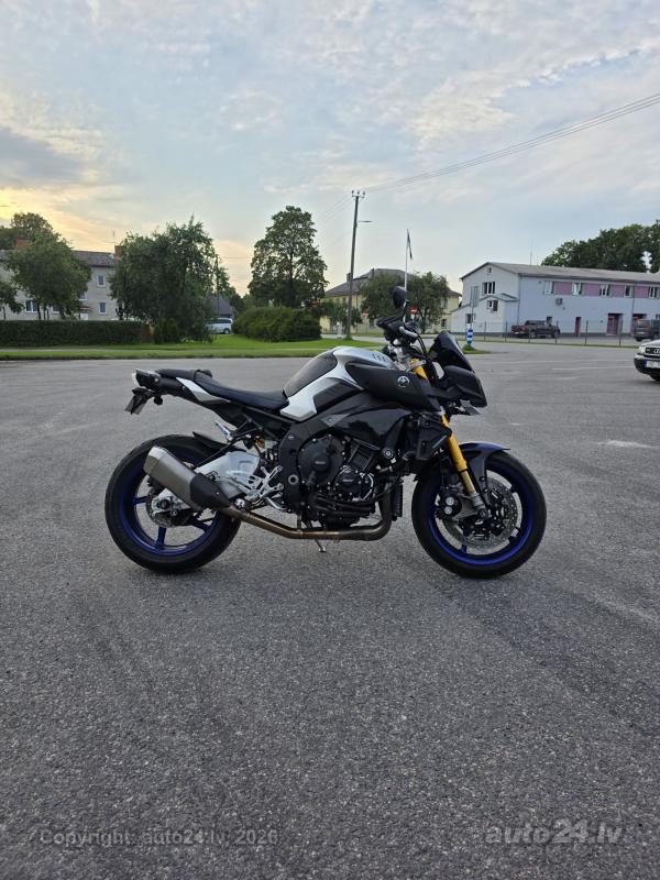 Yamaha MT 10 2018 Tallina vietnē Yamaha MT 10 2018 Tallina, ar dzinēja tilpumu 1.00 L un nobraukumu 26 tūkst. km par 10500 €, foto 1 vietnē AUTOMOTO.COM.LV