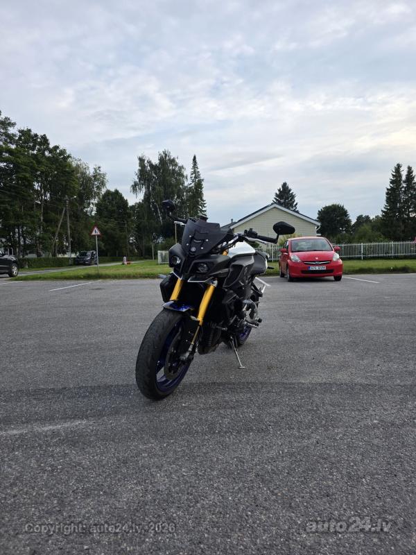 Yamaha MT 10 2018 Tallina vietnē Yamaha MT 10 2018 Tallina, ar dzinēja tilpumu 1.00 L un nobraukumu 26 tūkst. km par 10500 €, foto 4 vietnē AUTOMOTO.COM.LV