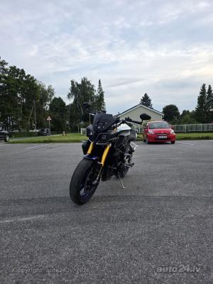 Yamaha MT 10 2018 Tallina, ar dzinēja tilpumu 1.00 L un nobraukumu 26 tūkst. km par 10500 €, foto 4 vietnē AUTOMOTO.COM.LV