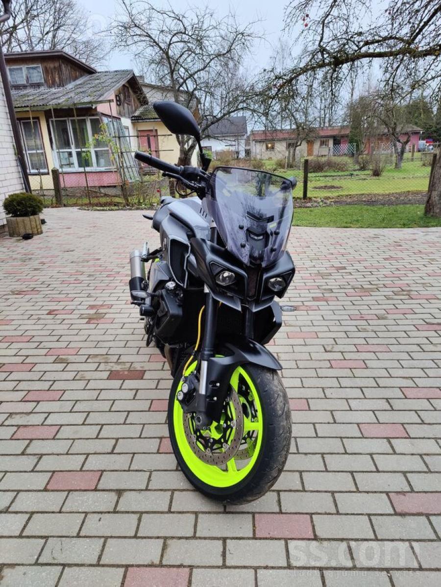 Yamaha MT 10 2018 in Riga, with an engine capacity of 1.00 L and mileage of 0 thousand km for 6100 €, photo 1 on AUTOMOTO.COM.LV