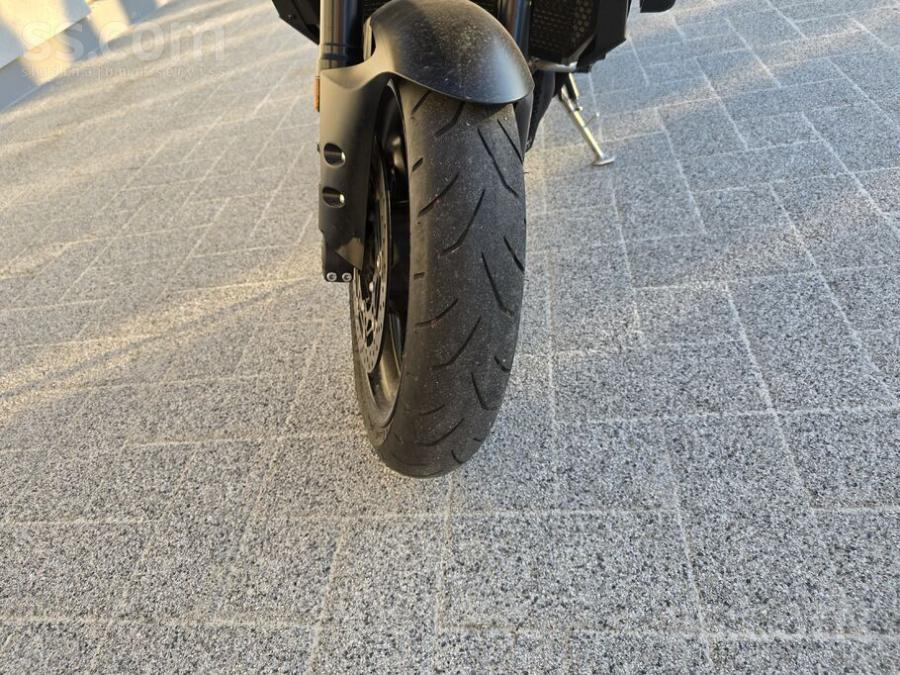 Yamaha MT 10 2019 in Riga, with an engine capacity of 1.00 L and mileage of 0 thousand km for 11100 €, photo 8 on AUTOMOTO.COM.LV